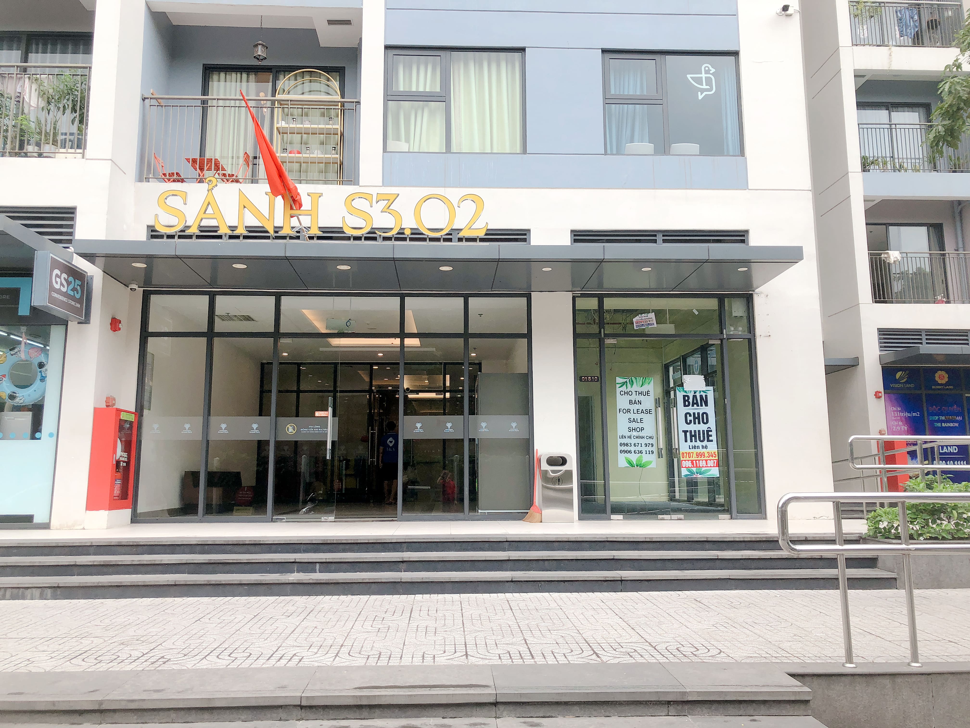 Cần cho thuê Shophouse S302.01S10 khu The Rainbow, Vinhomes Grand Park, Quận 9, cạnh sảnh vào cư ...